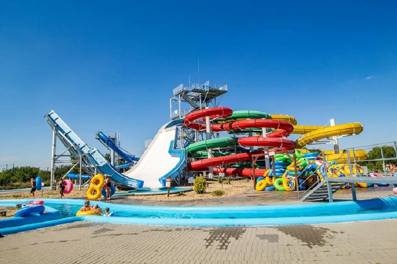 Nyit a Strand és az aquapark – Ceglédfürdői Diáktábor – Erdei Iskola